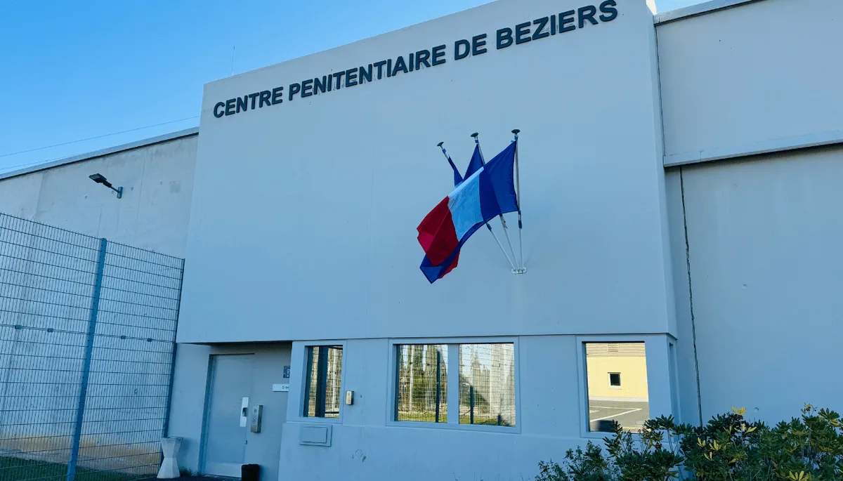 Deux armes découvertes dans une cellule de la prison de Béziers, "pour ...